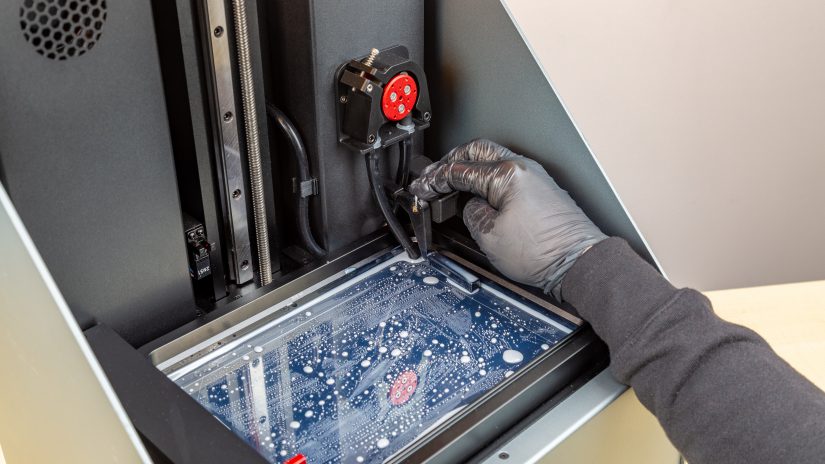 Pumping Resin out of the Resin Vat - Zortrax