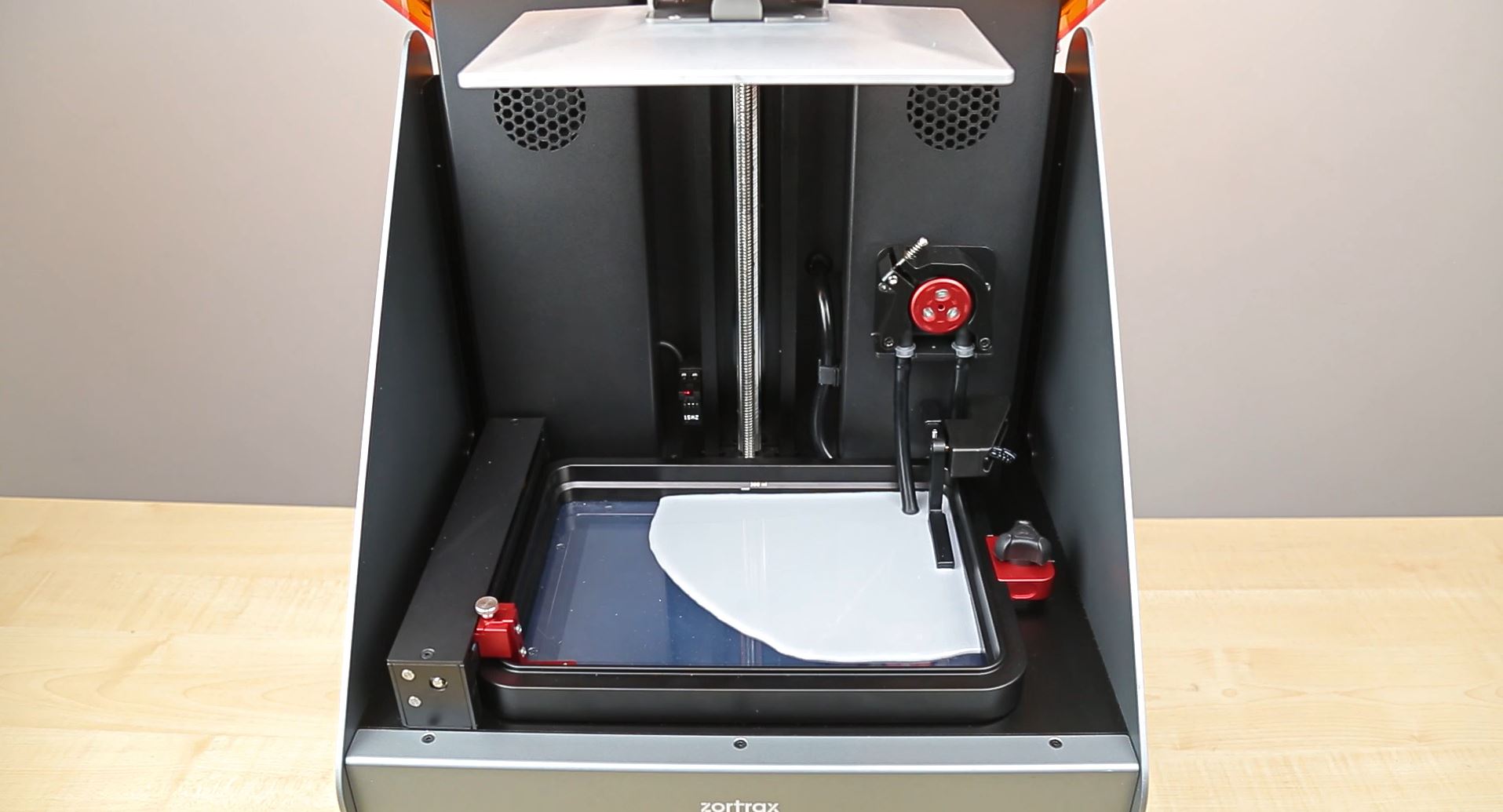 Pumping Resin into the Resin Vat - Zortrax